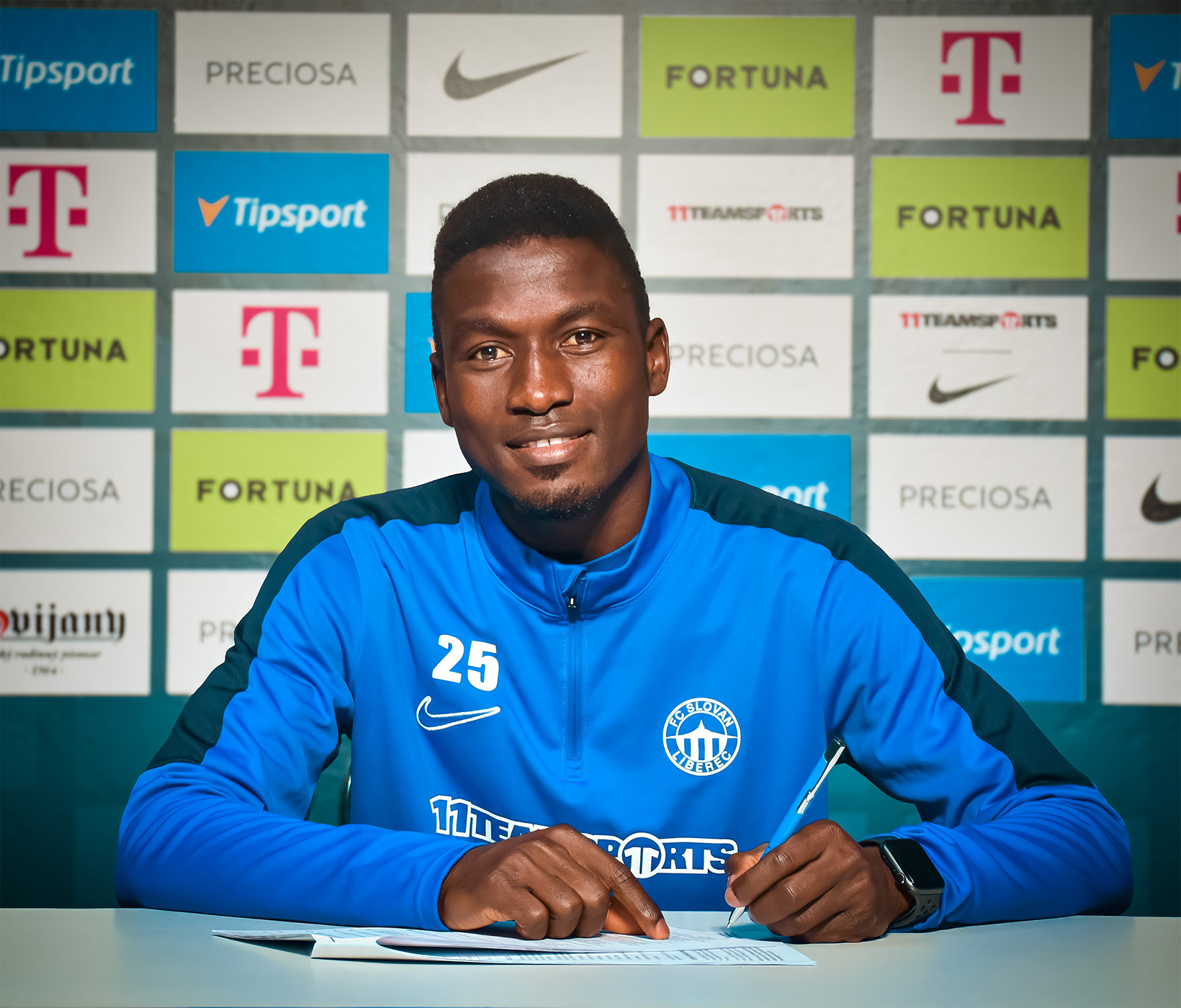 Ahmad Ghali podepsal se Slovanem novou smlouvu | FC Slovan Liberec